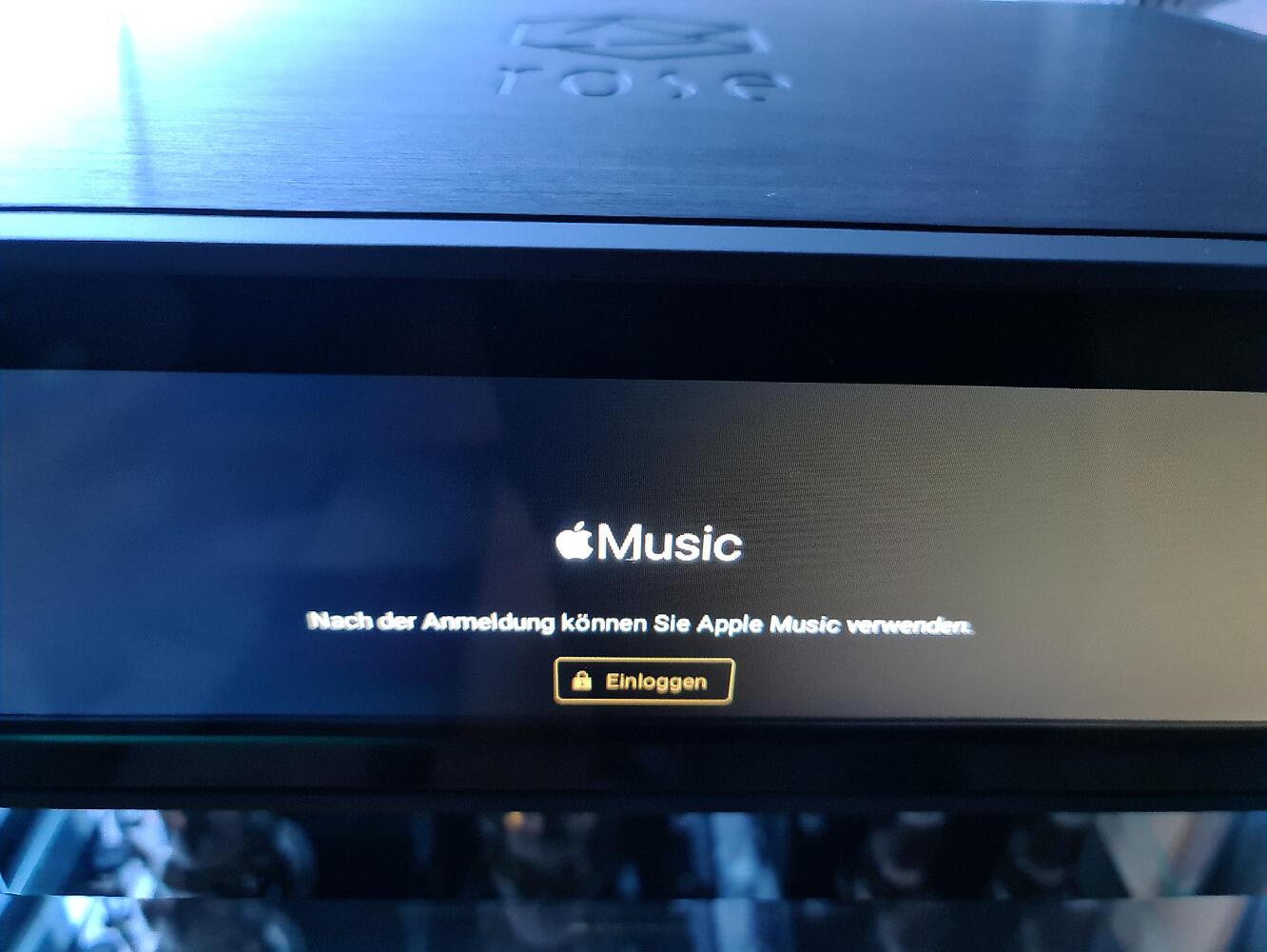 Where is Apple Music login on 150b? - TIDAL / QOBUZ / SPOTIFY - HiFi ROSE